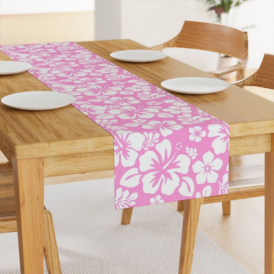 White Hawaiian Flowers on Soft Pink Table Runner – Extremely Stoked